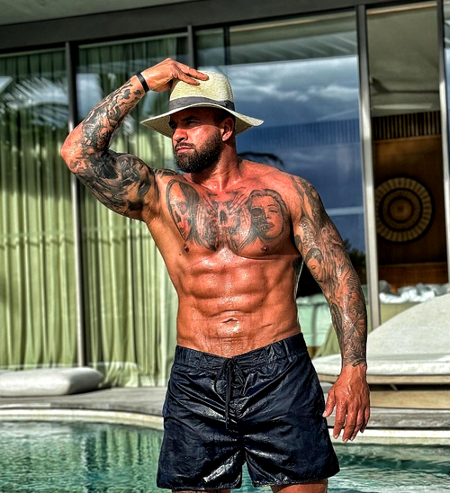 Ema Uta e istorie! Cine este noua iubită a lui Alex Bodi, brunetă ...