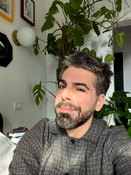 Cum ne putem îmbrăca de Valentine’s Day. Sfaturi de la Maurice Munteanu: “Nu cred că este ...