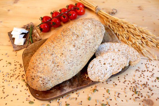 Câte calorii are o felie de pâine graham. Detaliul esențial pe care ...