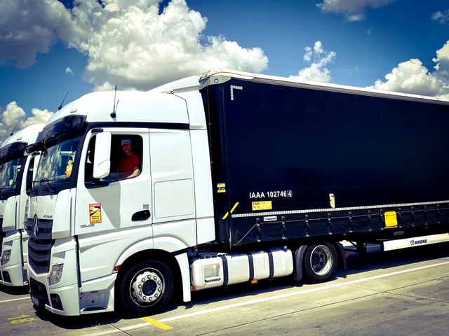 Care a fost prima mașină a Roxanei Ciuhulescu: "Am luat-o la mâna a ...