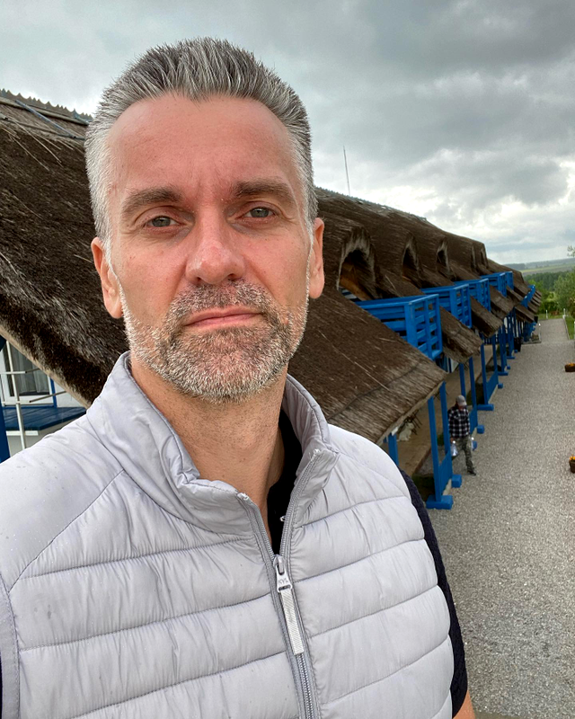 Cine este Cezar Ionașcu, bărbatul care a atacat-o dur pe Delia pentru ...