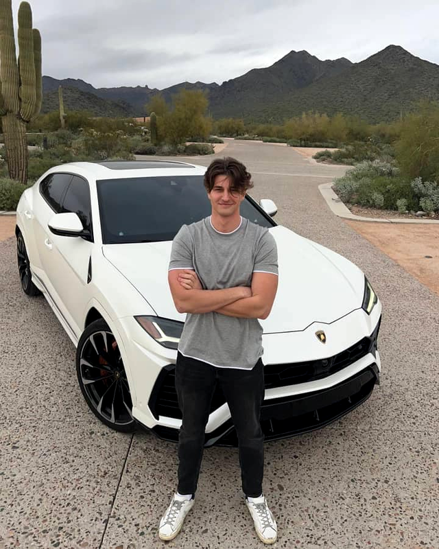 Cine este Sebastian Ghiorghiu, românul care a devenit milionar la 24 de ...