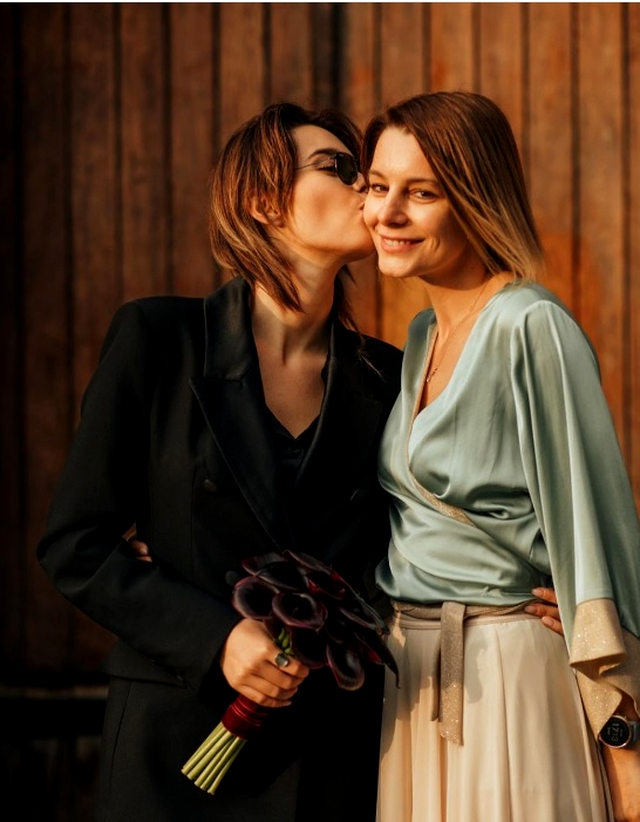 Cum arată și cu ce se ocupă soția lui Mihai Gâdea. Agatha Kundri este o ...