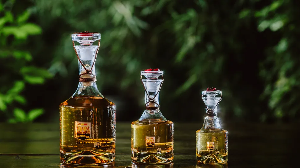 Băutura din România care i-a cucerit pe străini. Se vinde cu 2000 de ...