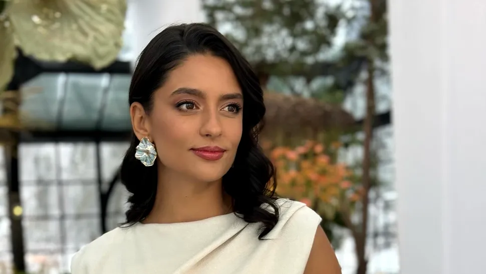 Ce rochie de mireasă inedită a purtat Oana Moșneagu la nunta cu Vlad ...