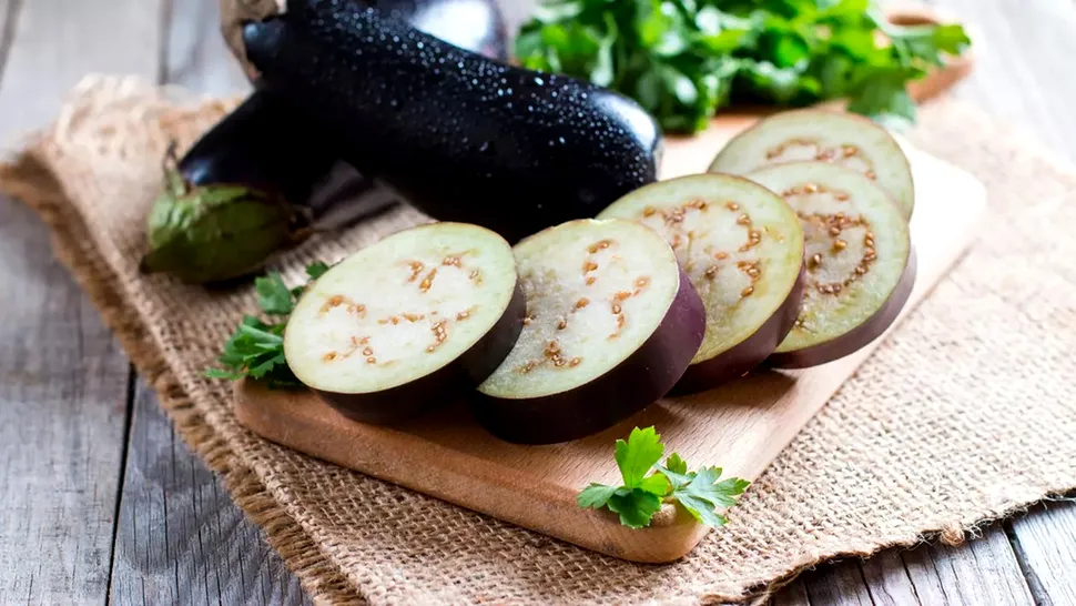 Trucul pentru a coace vinete la cuptorul electric. La ce trebuie să ai ...